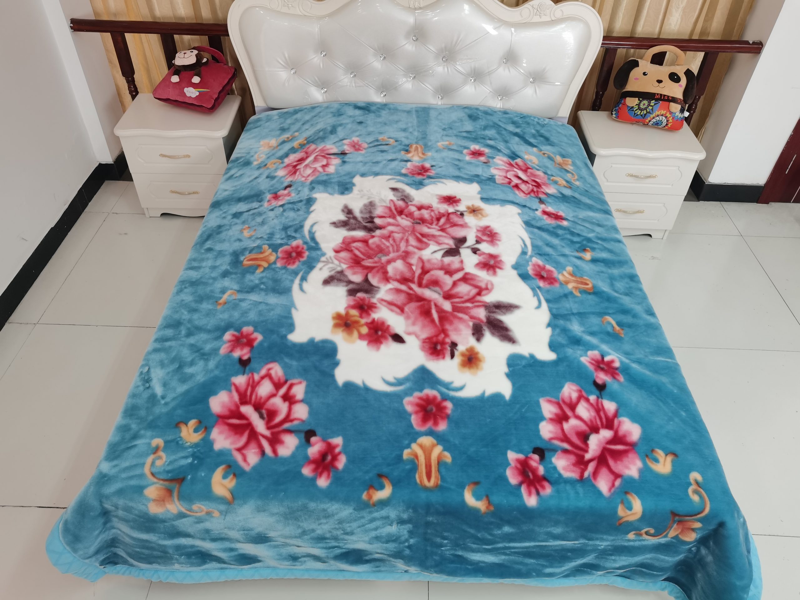 Raschel Blanket Introduction - Warm World Group